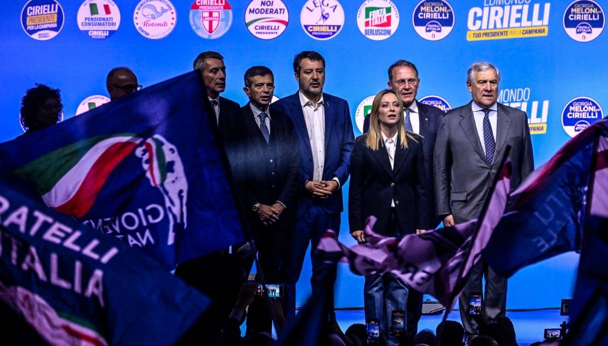 Lilli Gruber e Andrea Scanzi contro Giorgia Meloni per il "chi non ...