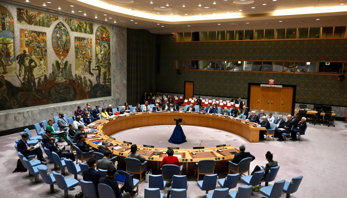 L'Onu approva il piano di pace Usa per Gaza, Russia e Cina si astengono e Trump esulta: "Portata ...