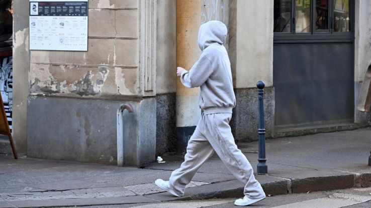 Ragazzo accoltellato a Milano, dopo l'aggressione la baby gang ha ...