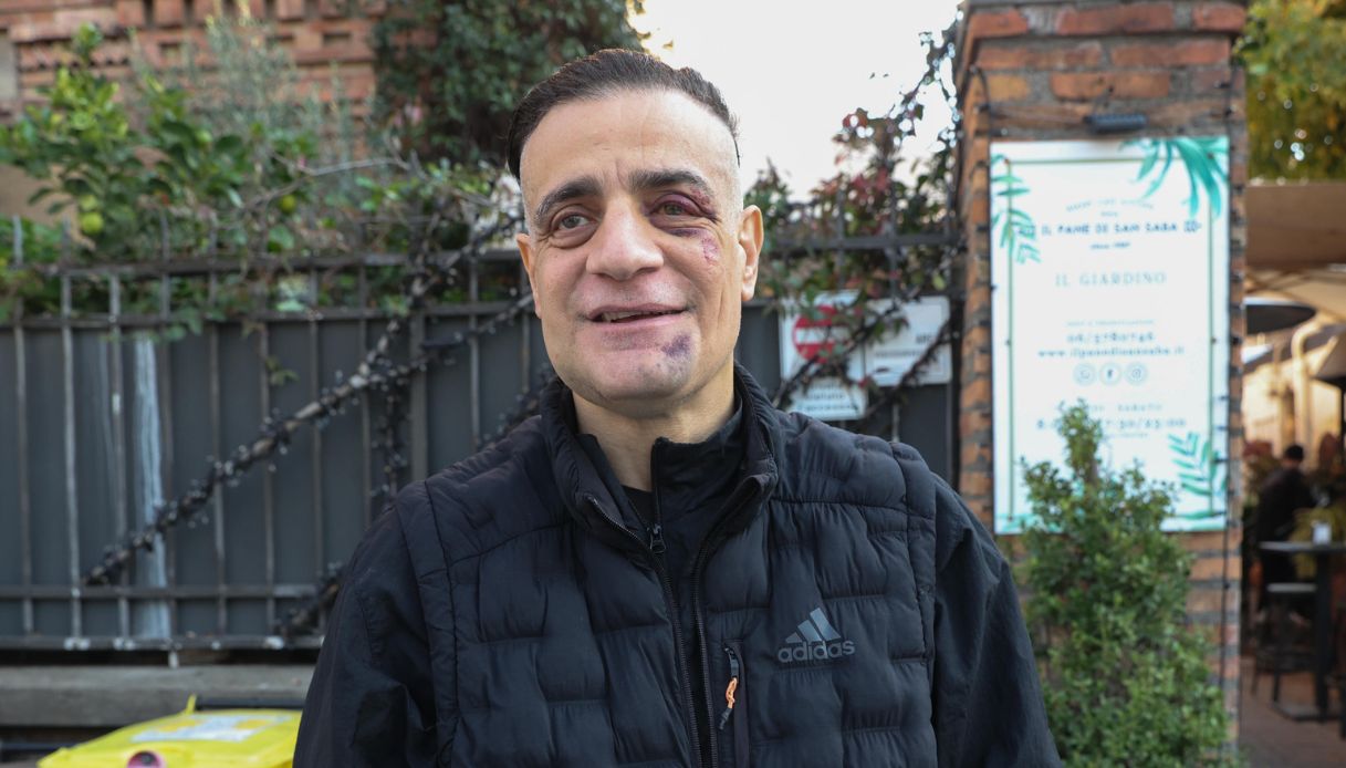 Youtuber Cicalone aggredito in metro a Roma, il video del pestaggio ...