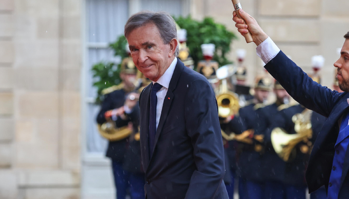 Elon Musk l'uomo più ricco del mondo, patrimonio da 675 miliardi: nella ...