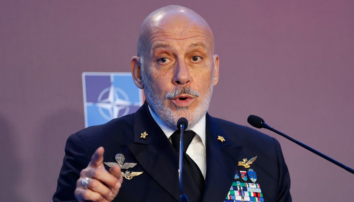 Guido Crosetto difende l'ammiraglio Nato Cavo Dragone e replica alle ...