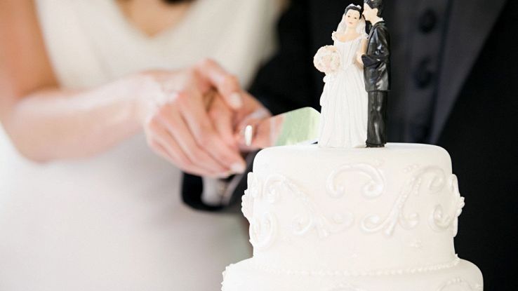 Incendio ad Ariano Irpino alla festa di matrimonio, sposo ustionato ...