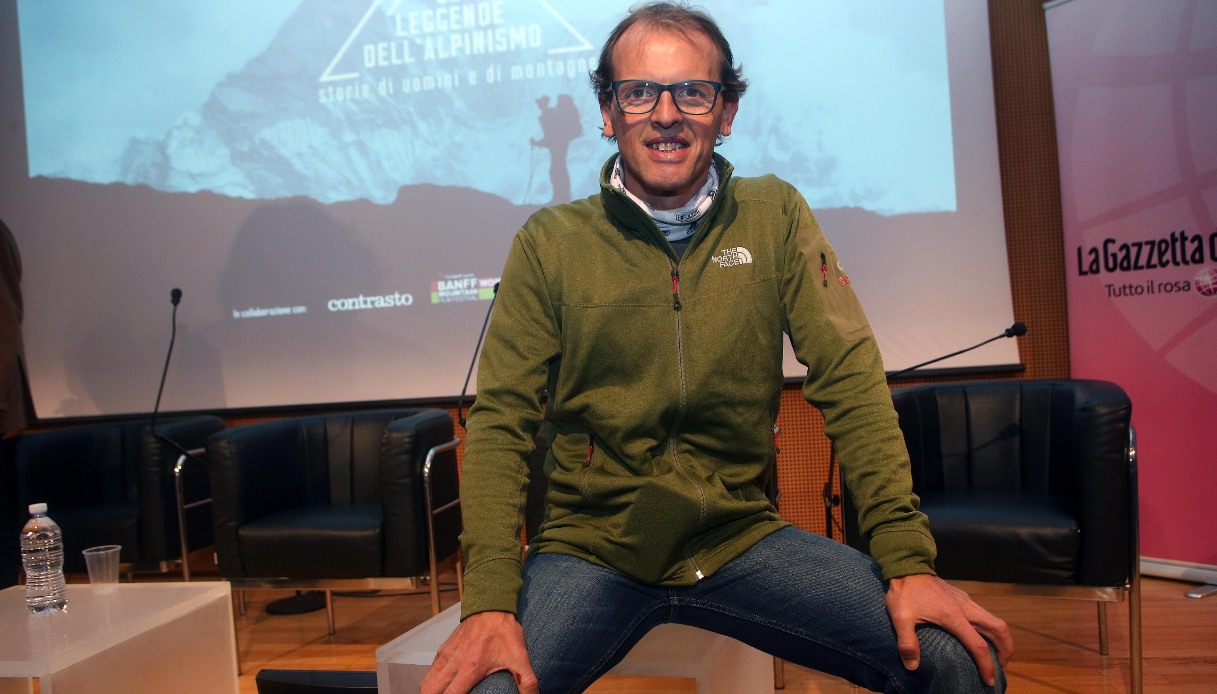 Alpinista Simone Moro ha un malore sull’Himalaya, la paura e il ...