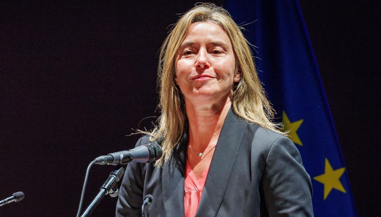 Chi è Stefano Sannino, ex diplomatico fermato con Federica Mogherini ...