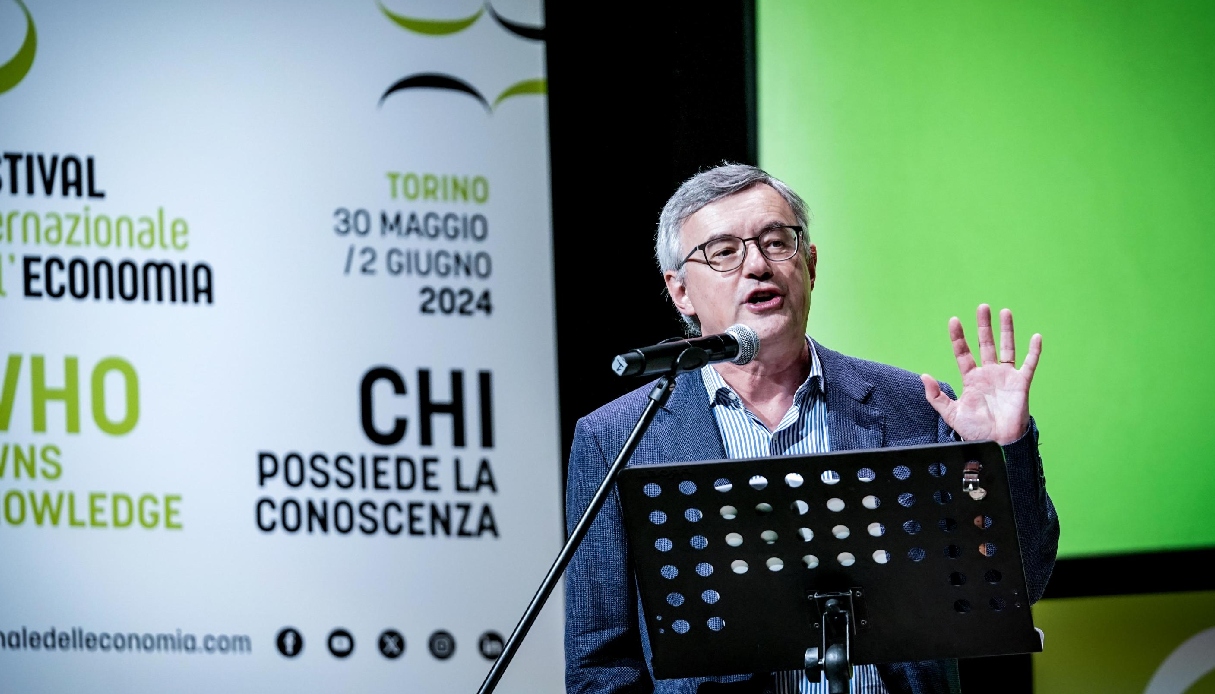 Carlo Calenda attacca Alessandro Barbero dopo la frase sulla "Crimea in ...