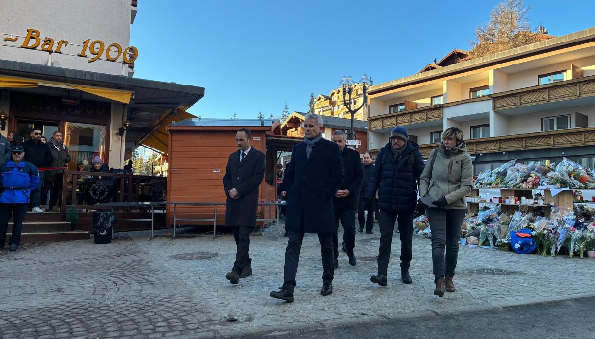 Crans-Montana, giornalista Alessandro Politi aggredito con la troupe e ...