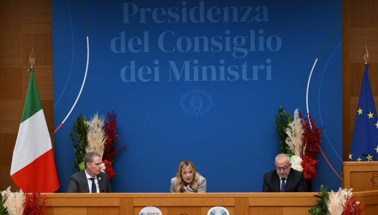 Giorgia Meloni sbotta in conferenza stampa con la giornalista di Il ...