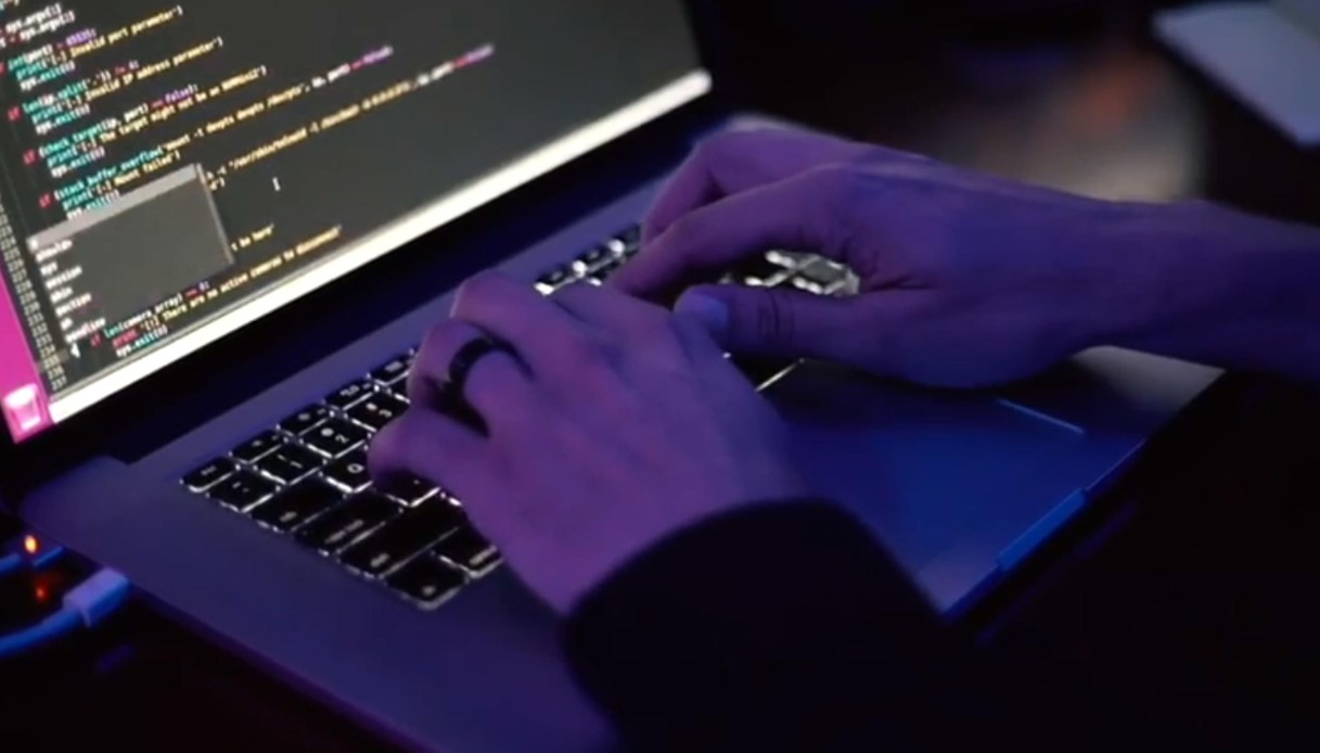Andrea Galeazzi hackerato, sparito il canale YouTube con 1,4 milioni di ...