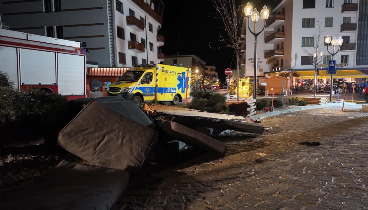 Strage di Crans Montana, cos’è successo nel bar dal flashover all ...