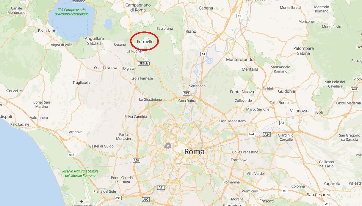 Crollo del muro di contenimento sulla palazzina a Formello vicino Roma ...