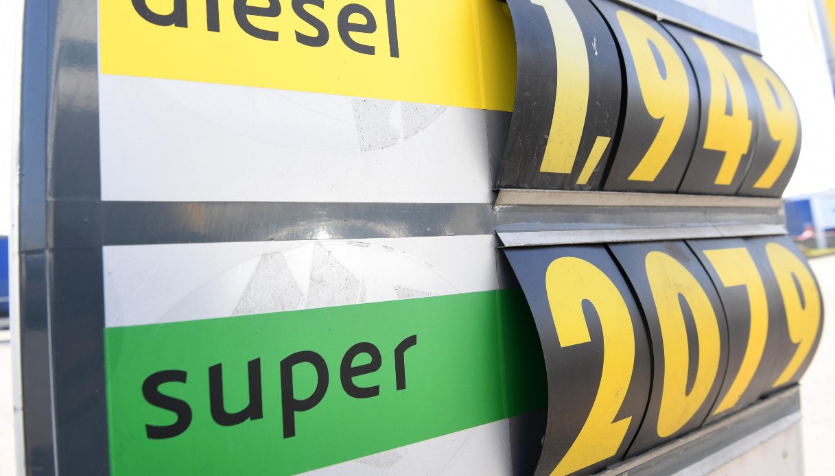 Bonus carburante al posto del taglio delle accise per abbattere il ...