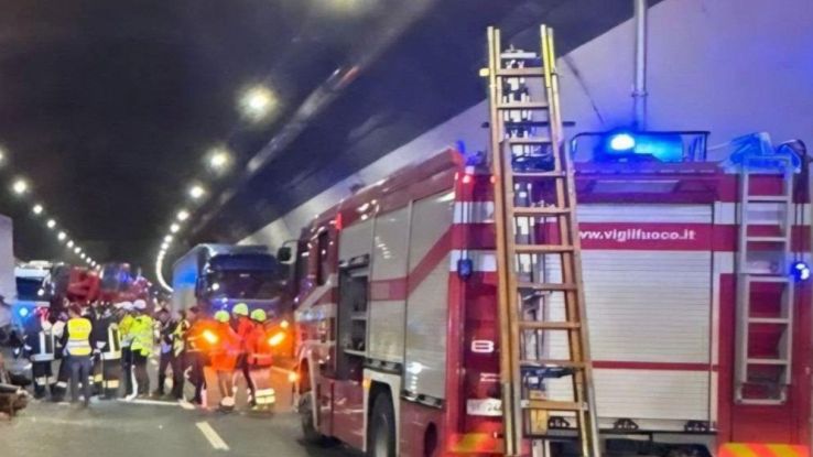 Incidente in A1 nel territorio di Sasso Marconi vicino Bologna, un ...