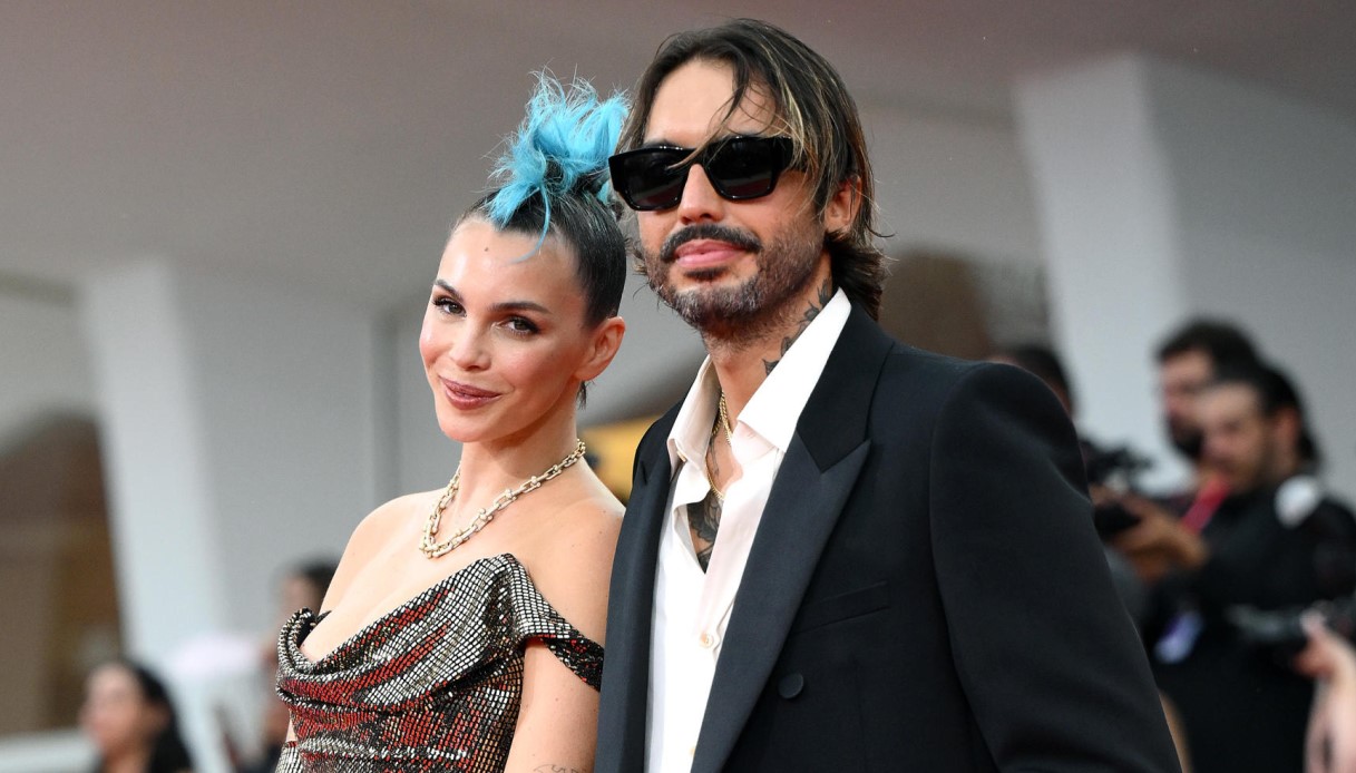 Rose Villain svela di essere incinta nella nuova canzone "Tuttaluce" prodotta dal marito Andrea ...