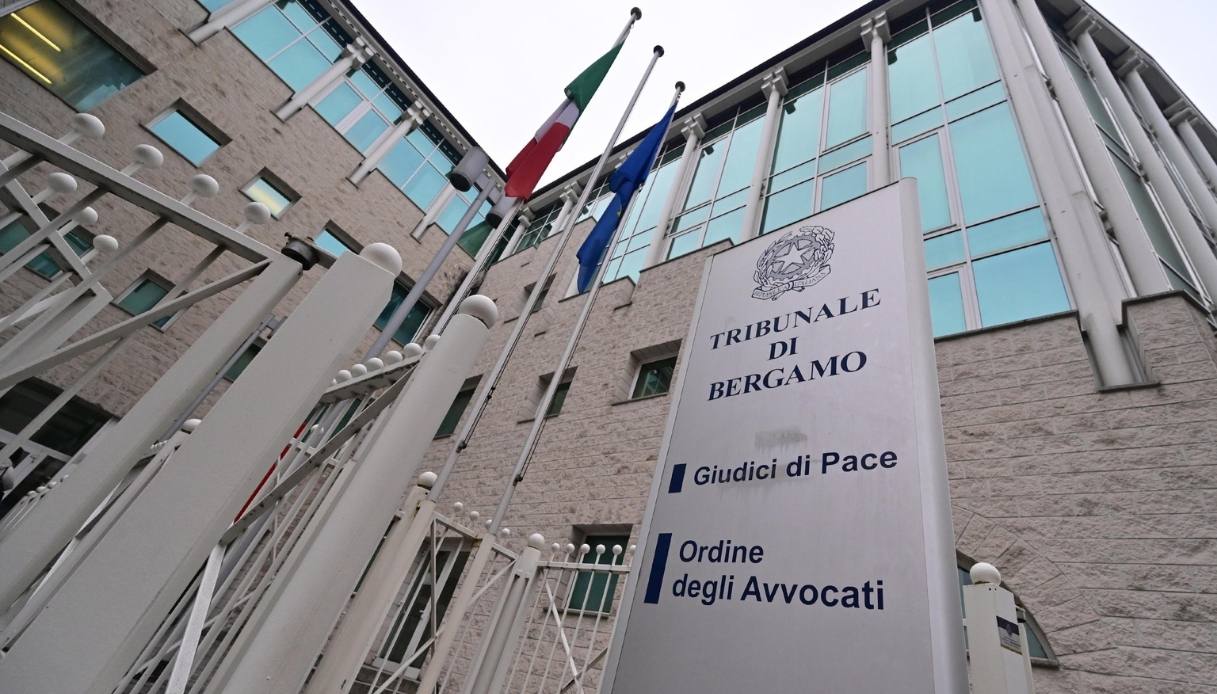 Bello Figo a processo per violenza sessuale su 15enne, i legali parlano ...