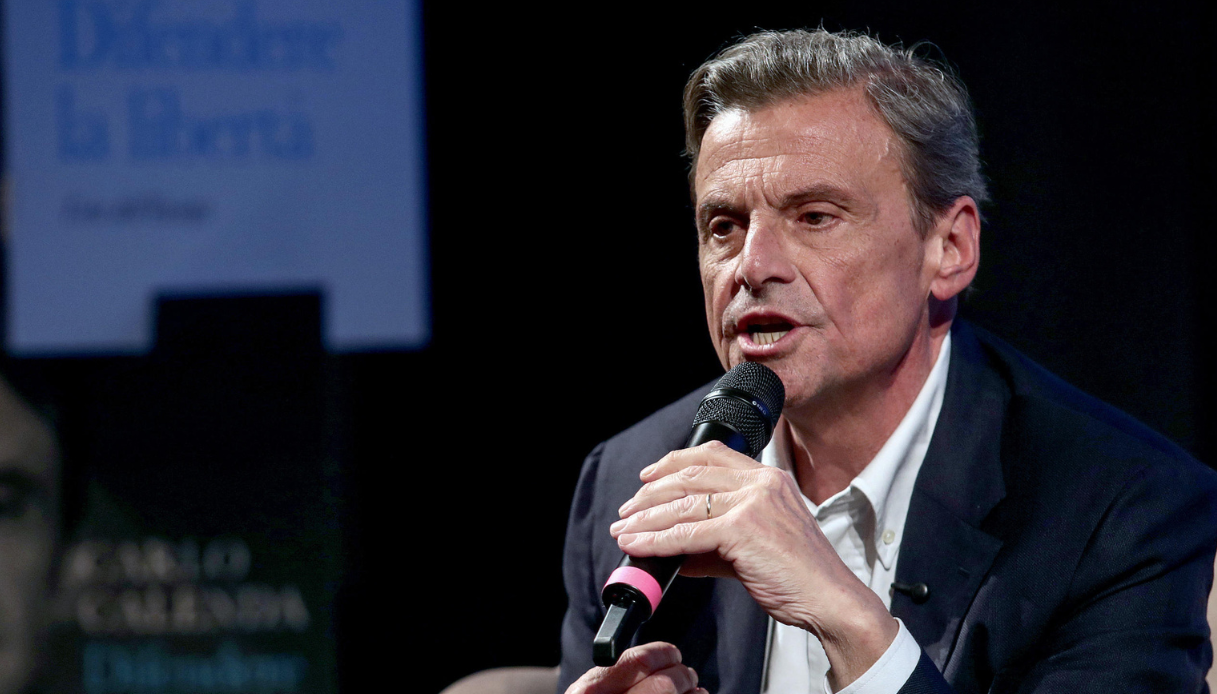 Carlo Calenda mostra i debiti del Fatto Quotidiano e chiama in causa ...