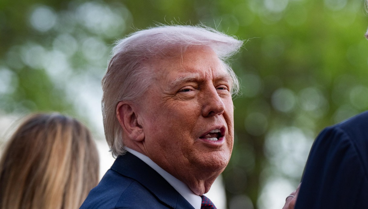 Donald Trump torna ad attaccare Papa Leone, "qualcuno gli dica che ha ...