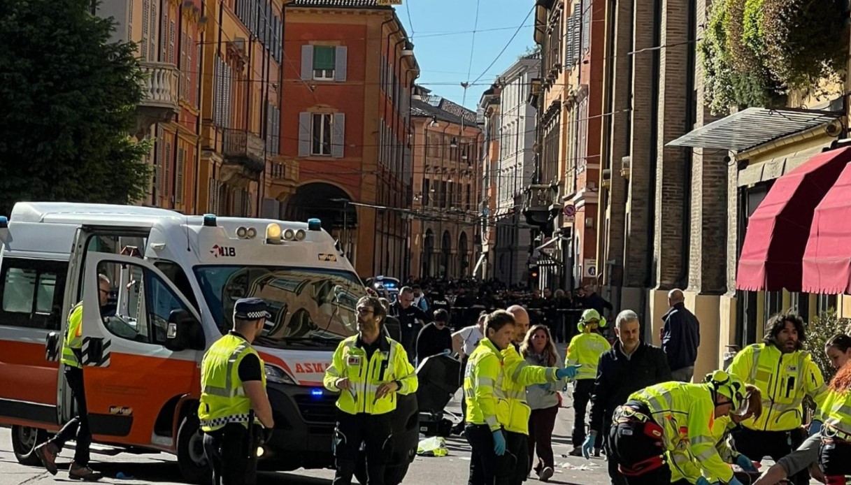 Auto sulla folla a Modena, chi sono i feriti e come stanno: due hanno ...
