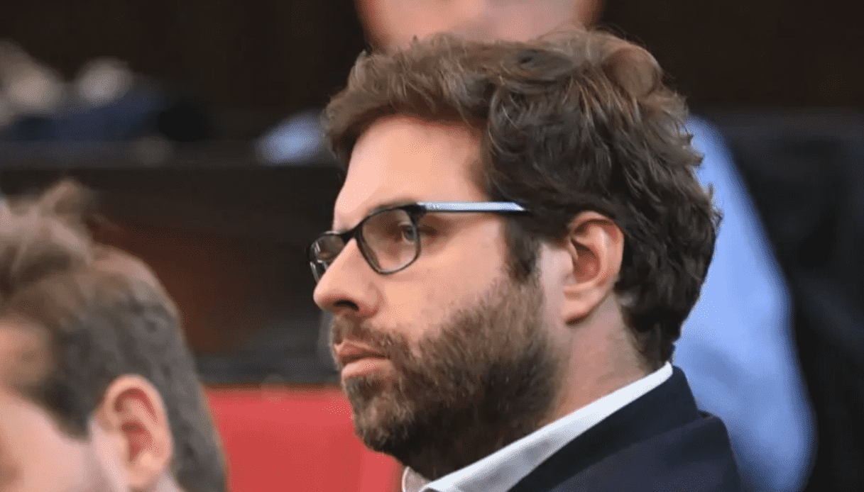 Filippo Barberis passato col rosso in scooter a Milano, patente ...