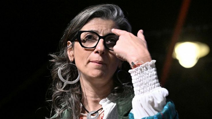 Francesca Albanese candidata con Alessandro Di Battista, lei smentisce ...