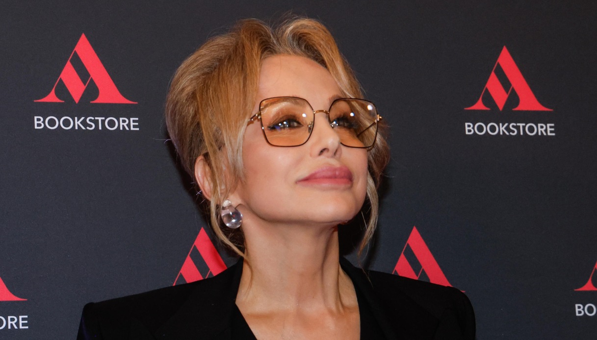 Marina Berlusconi smentisce La Stampa, "nessun contatto" tra Gianni ...
