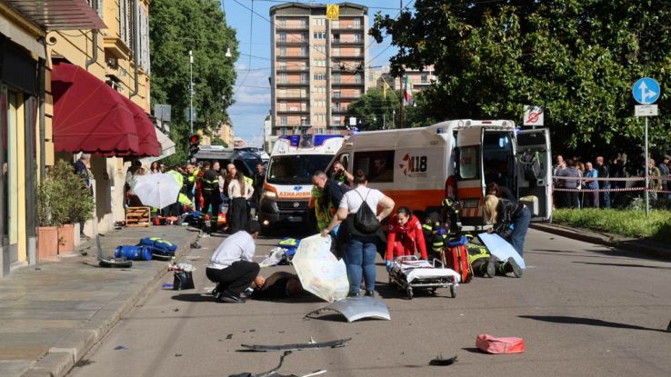 Auto sulla folla a Modena, "perché non si può parlare di terrorismo ...
