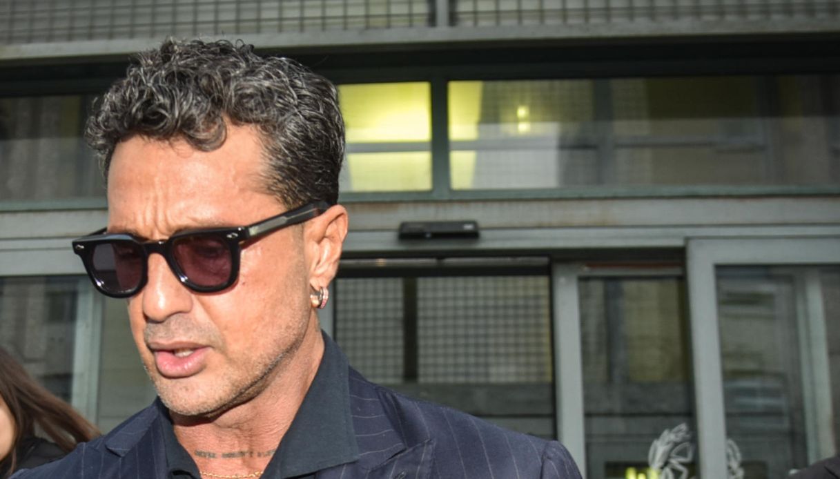 Fabrizio Corona a processo contro Giorgia Meloni, colpo di scena a ...