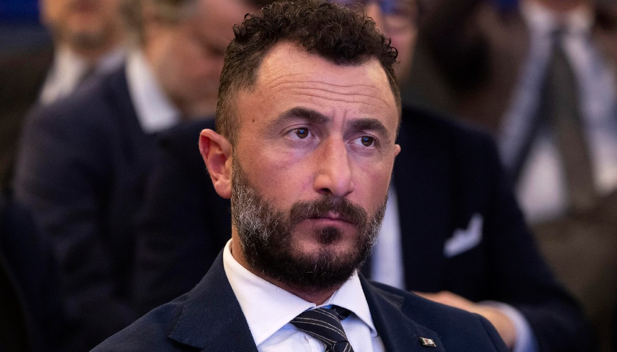 Scontro Anna Ascani - Pozzolo alla Camera, "mi chiami Signora ...
