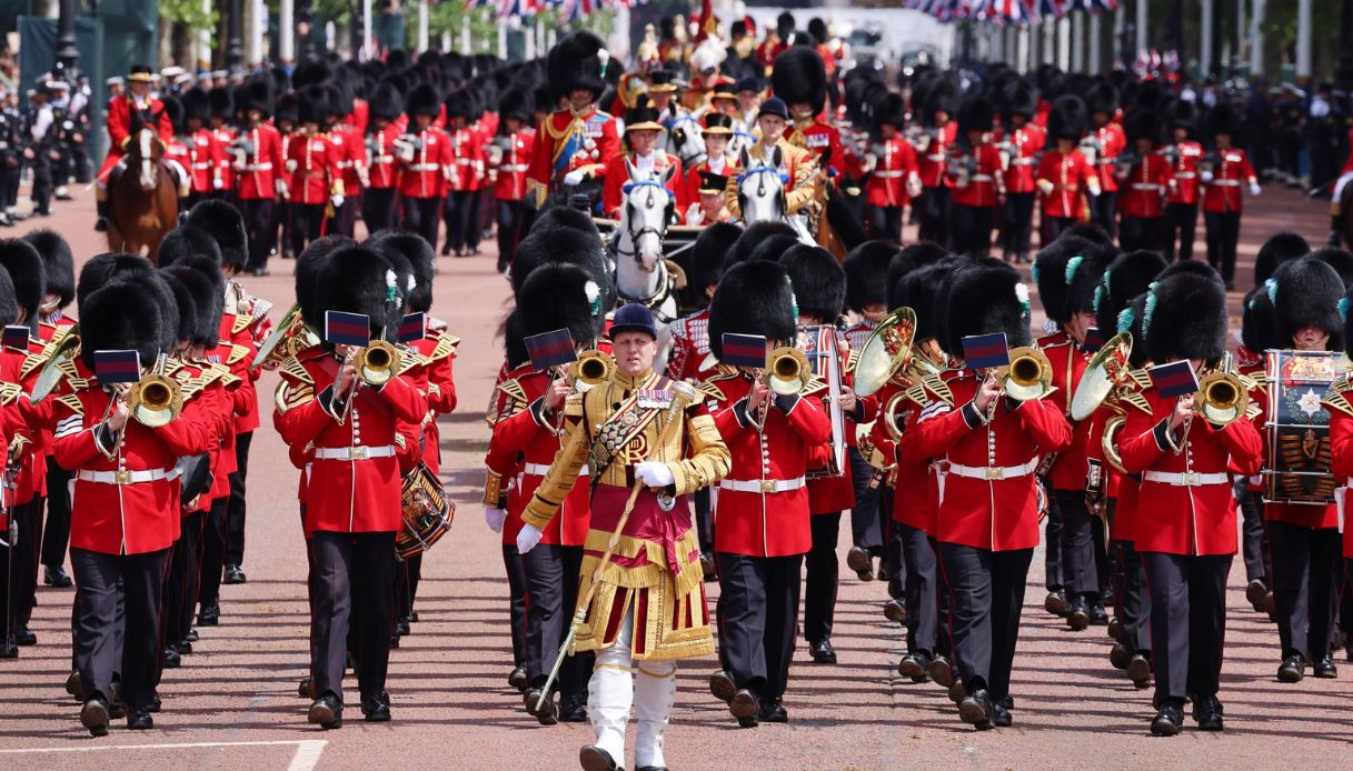 Il Trooping the Colour celebra il compleanno di Re Carlo III, a Londra ...