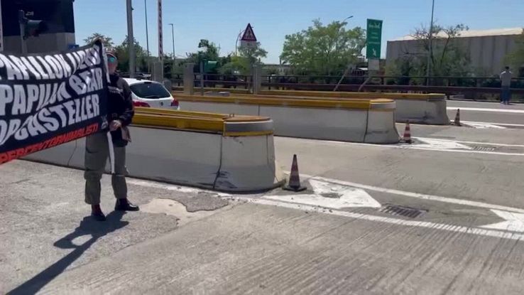 Il video degli animalisti che bloccano l'autostrada A22 del Brennero ...