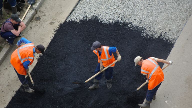 Catrame per asfaltature in strade e piazzali con Tecno Asfalti ...