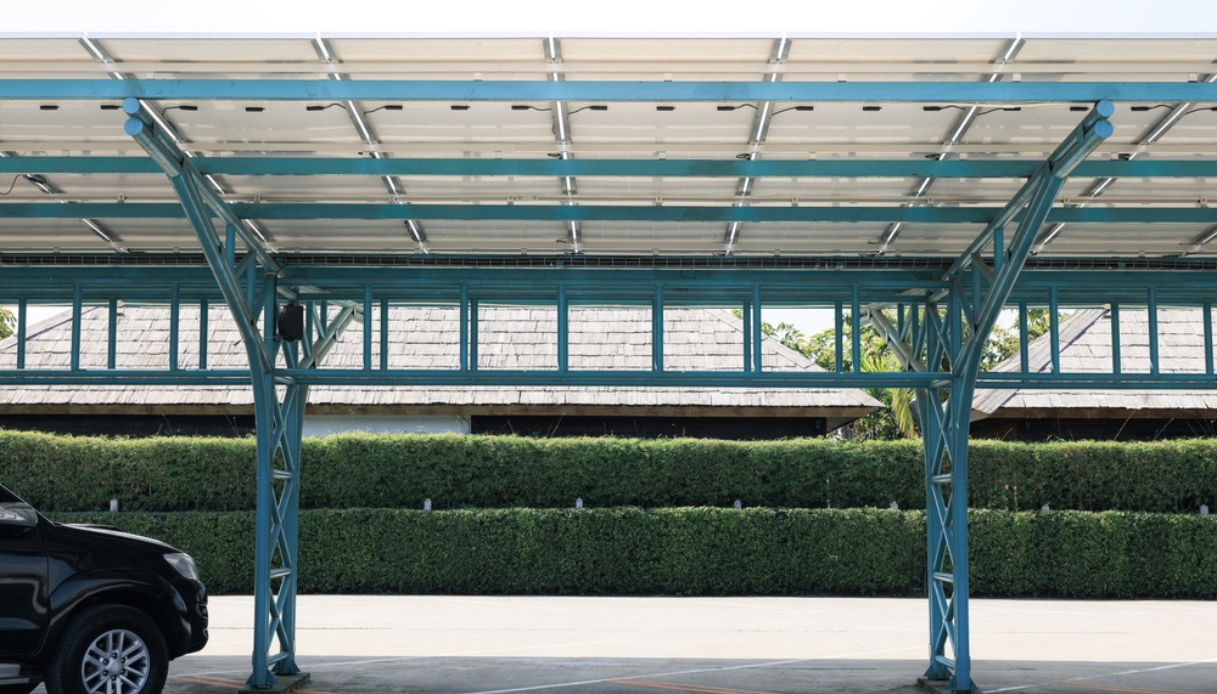 Carport fotovoltaico in giardino: come posizionarlo