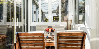Come verandare un balcone, guida completa con costi e consigli