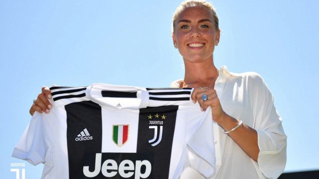 Juve, una nuova sexy giocatrice per la squadra femminile