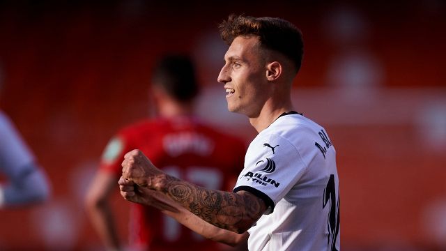Como, colpo in attacco: dal Valencia arriva Alex Blanco