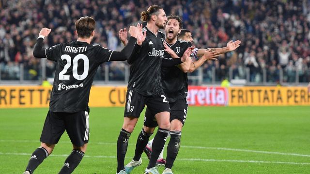 Juventus-Sampdoria, la moviola: riflettori sul fallo di mani di Rabiot ...