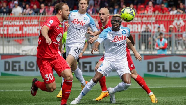 Napoli Ko Con Il Monza E Larbitro Finisce Nel Mirino Dei Tifosi Sul Web