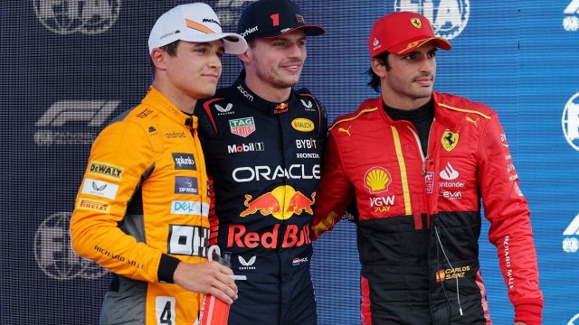F1, qualifiche Gp Spagna: super pole di Verstappen davanti a Sainz. Male Leclerc
