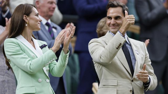 Wimbledon, standing ovation per Federer: Re Roger nel Royal Box accanto ...