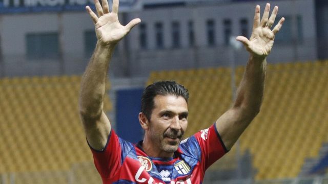 Il top 11 dei calciatori ritirati nel 2023: da Buffon a Ibra, quanti ...