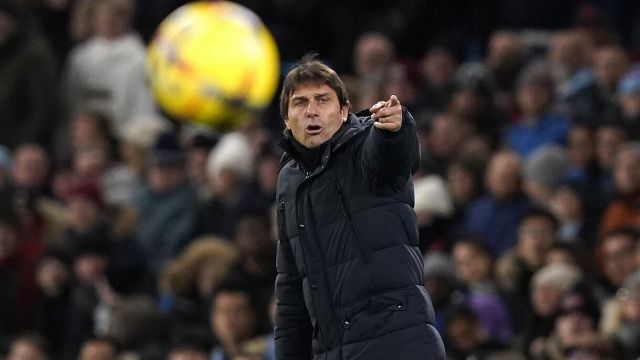 Conte si confessa: il dito medio ad Agnelli, Adl, il parrucchino, il ...