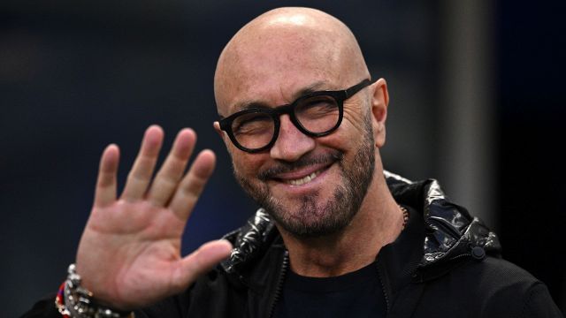 Walter Zenga torna in panchina: è il nuovo tecnico dell'Emirates FC ...