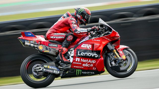 MotoGP Assen: Bagnaia inarrestabile vince la Sprint Race, Martin battuto, Vinales a podio ...