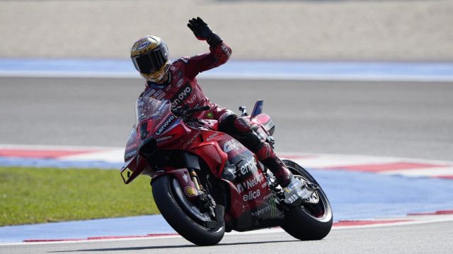 MotoGP Emilia Romagna: Sprint a Bagnaia, vittoria di forza su Martin e ...