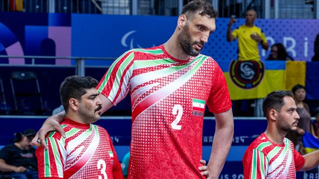 Paralimpiadi, Mehrzad è un gigante di 247 centimetri: gioca a sitting ...