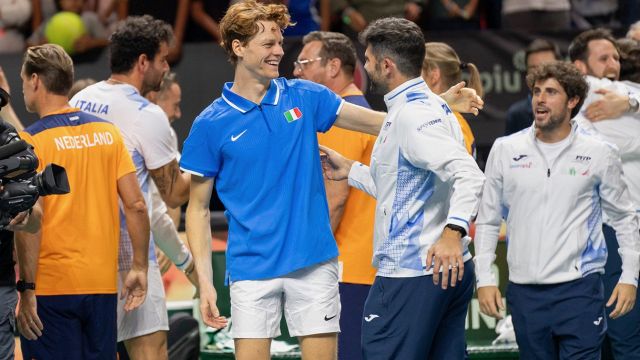 Sinner, il gesto di fair play dopo la finale di Coppa Davis è da numero ...
