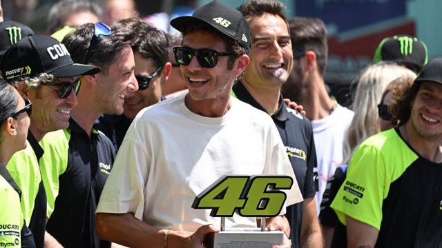 Auguri Valentino Rossi, sono 46 anni per il 46 icona della MotoGP che ...
