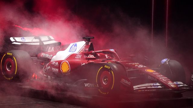 Ecco la nuova Ferrari: doppio pull rod per osare, la SF-25 gioca all ...