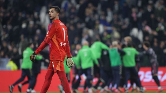 Juventus, Perin ci mette la faccia: la foto da “meme” al gol di Thuram ...