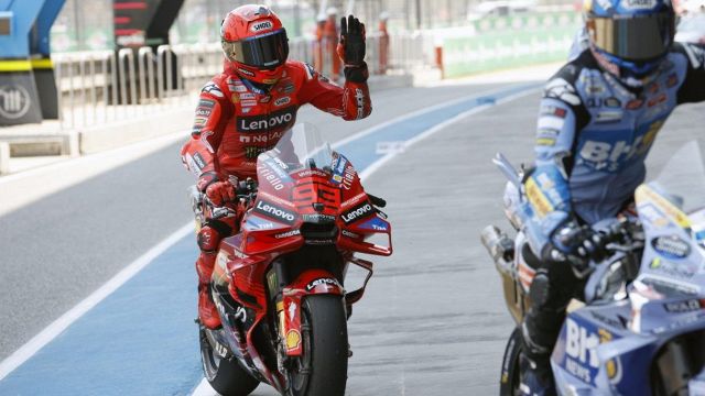 MotoGP Spagna, venerdì pazzo: Alex Marquez cade, torna e batte Bagnaia ...